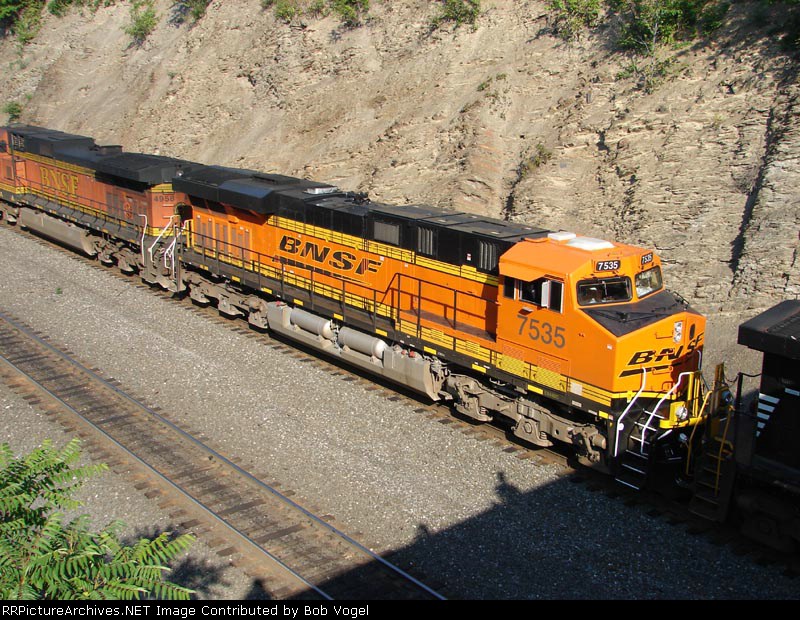 BNSF 7535